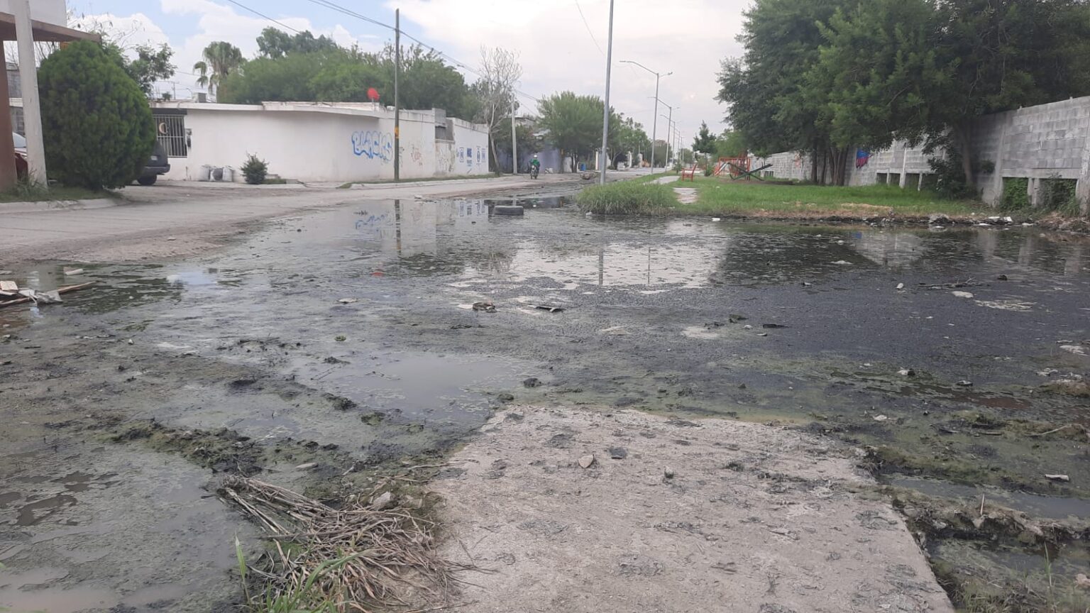 Azotan Aguas Negras A Praderas De San Juan Por Más De 5 Años