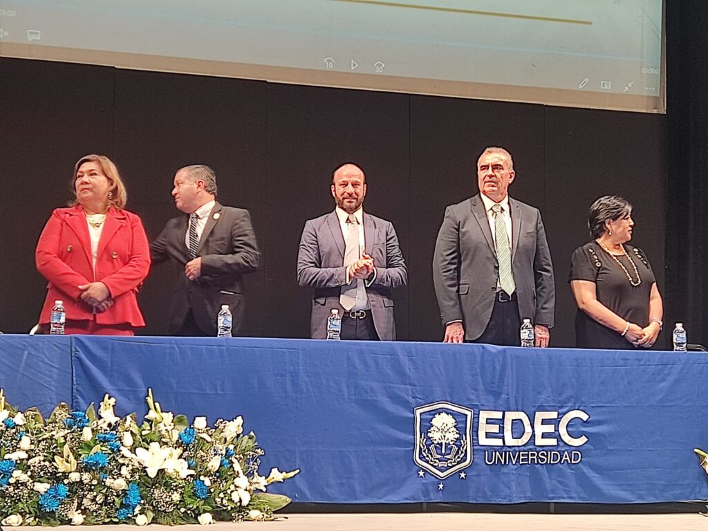 Se gradúan 260 nuevos profesionistas de EDEC – Periódico La Última Palabra
